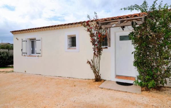 Nice Home In La Capelle-et-masmolèn - Bagnols-sur-Cèze