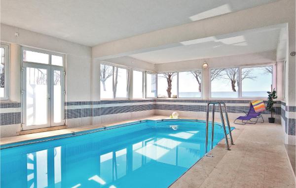 Two-bedroom Apartment In Vodnjan - Peroj