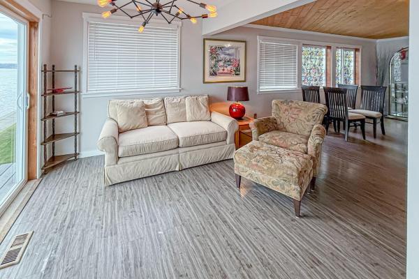 Coastal Garden Cottage - Whidbey Island, WA