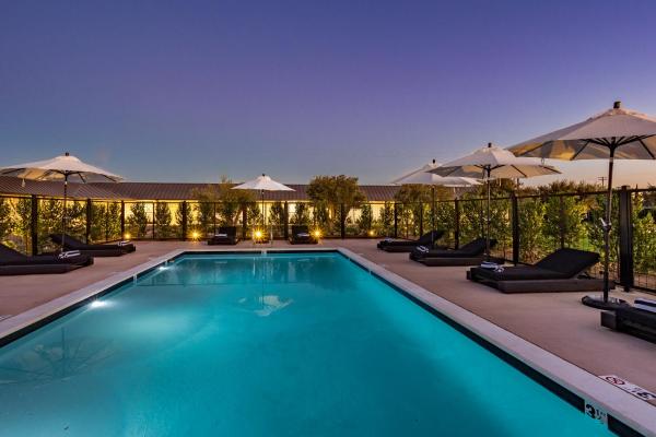 Hotel Bayit - Modesto, CA