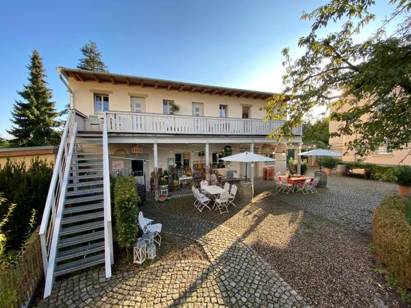 Pension Adele - Ruhig, Direkt Am Elberadweg & Badesee Mit Balkon - Dresden