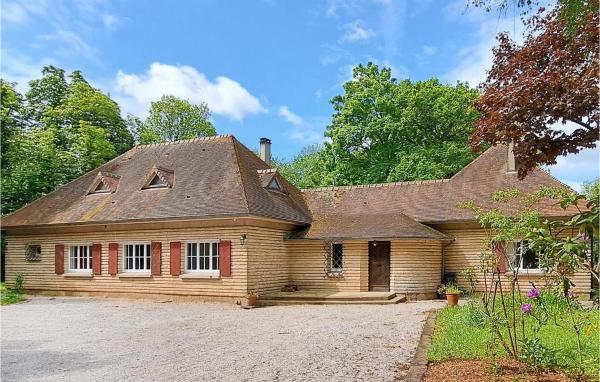 Awesome Home In Colombieres With Wifi - Omaha Beach