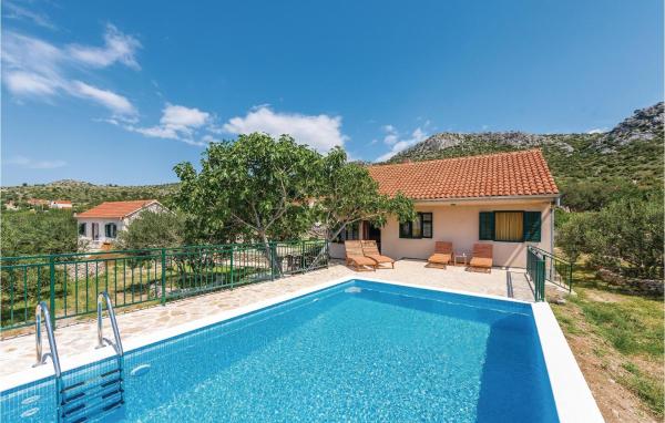 Amazing Home In Sibenik - Brodarica