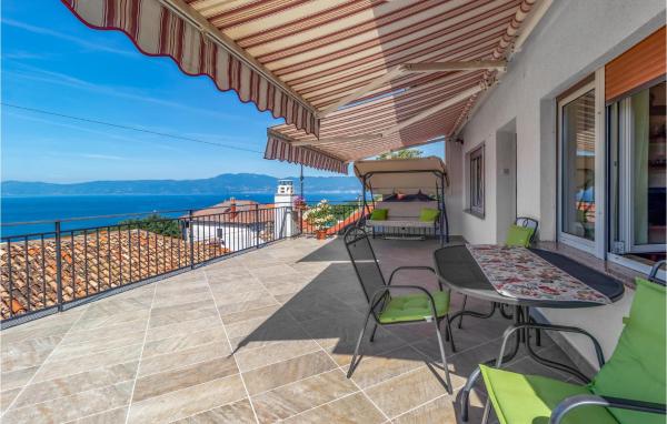 Gorgeous Apartment In Kostrena With Wifi - Bakar
