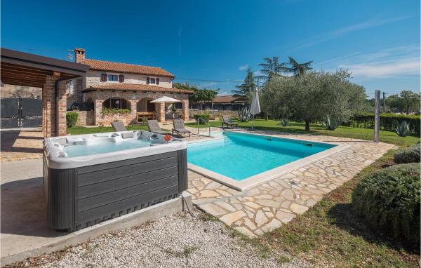 Stunning Home In Porec - Poreč