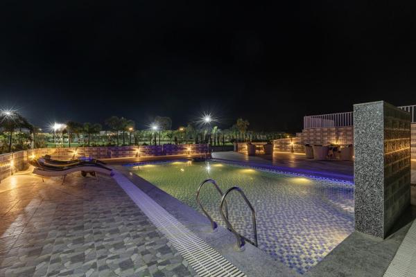 Elivaas 5 Bhk With Pvt Pool & Garden - Zenora - Gurugram