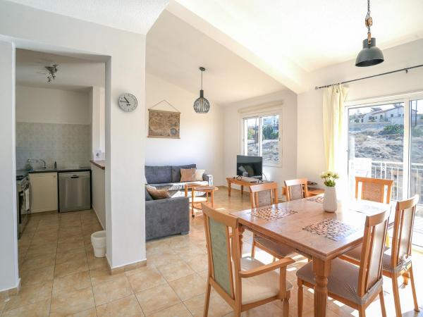 Resitour - Regina Gardens - Paphos