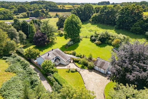 Garden Cottage - Warrington