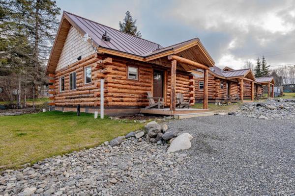 Lakeshore Lodging Cabins - Homer, AK