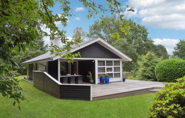 3 Bedroom Awesome Home In Glesborg - Dania