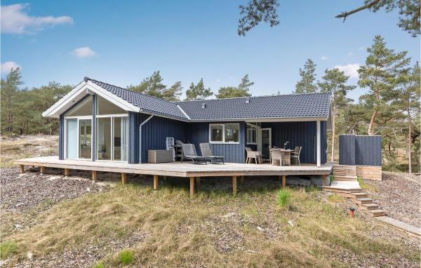 Three-bedroom Holiday Home In Nexo - Bornholm