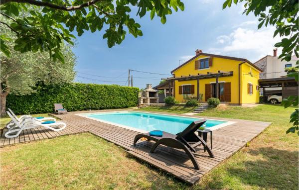 Lovely Home In Kastel With Wifi - Koper