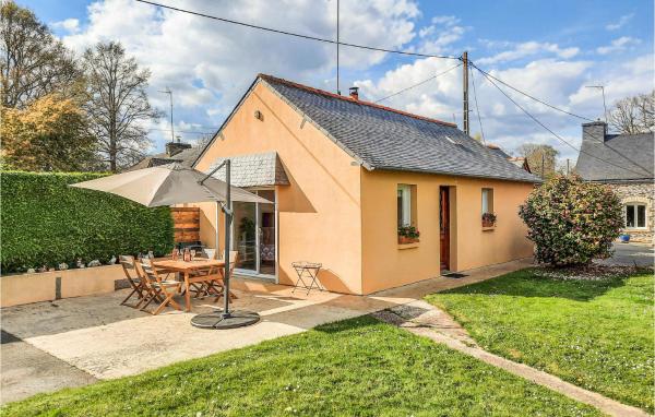 2 Bedroom Gorgeous Home In Bréhan - Rohan