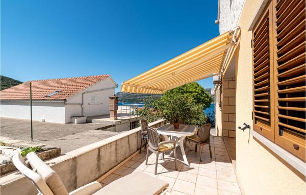 Awesome Apartment In Zrnovo With Wifi - Korčula