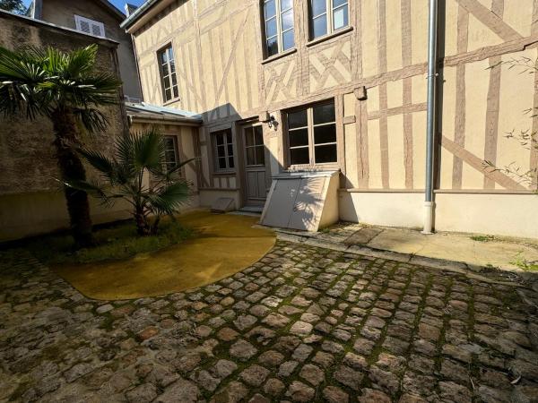 L'escale De La Cité Du Vitrail - Troyes