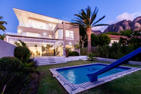 Villa On 1st Crescent - Camps Bay