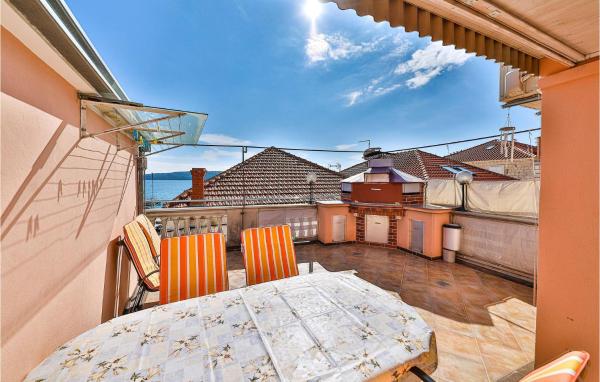 Gorgeous Home In Seget Donji With Wifi - Arbanija
