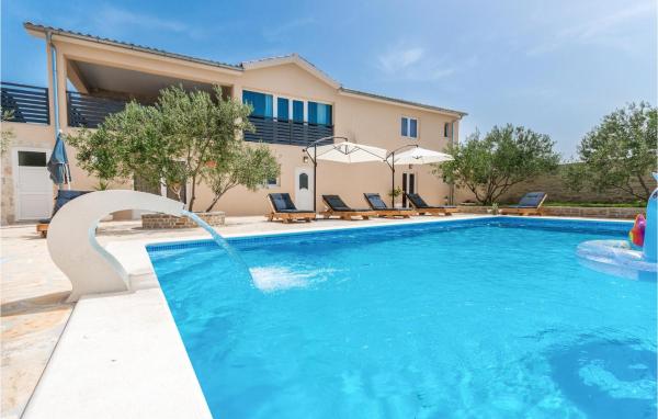 7 Bedroom Awesome Home In Polaca - Biograd na Moru