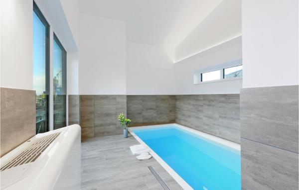 Awesome Home In Lembruchdümmer See - Lembruch