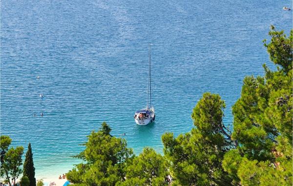 Beach Front Apartment In Jadranovo With Wifi - Krk
