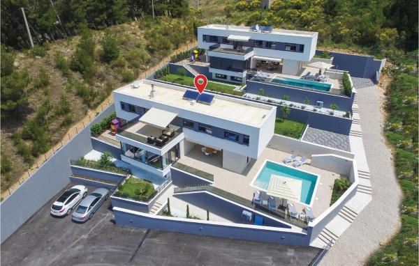 Amazing Home In Omis With Sauna, Wifi And 5 Bedrooms - Omiš