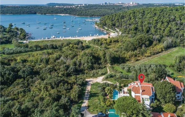 Stunning Apartment In Pula With Wifi - Kroatië