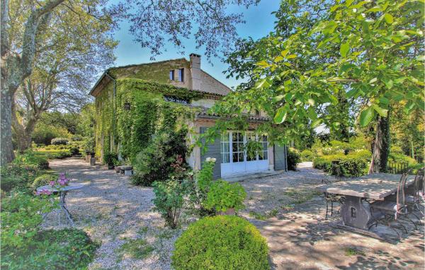 4 Bedroom Stunning Home In Lagnes - Vaucluse