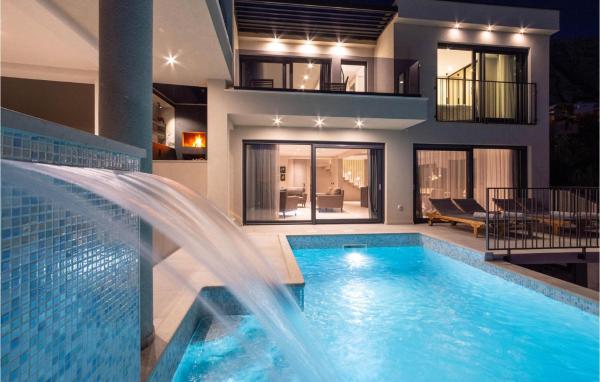 Cozy Home In Makarska - 馬卡爾斯卡