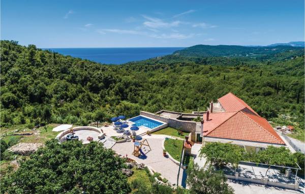 Three-bedroom Holiday Home In Radovcici - Croacia