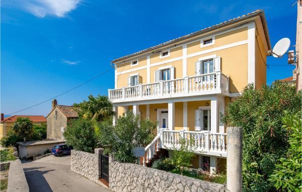 Nice Apartment In Omisalj With Wifi - Krk