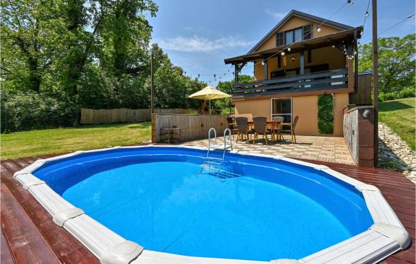 Twin Oasis Retreat With Pool & Spa - Happy Rentals - Marija Bistrica