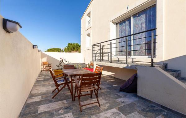 1 Bedroom Nice Apartment In Eyragues - Eygalières