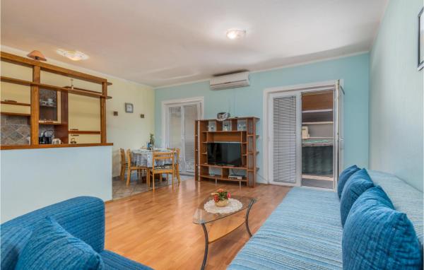 Beach Front Apartment In Pinezici - Krk
