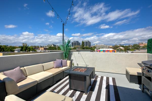 La Veranda View Hideaway - Downey, CA