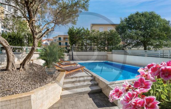 4 Bedroom Amazing Apartment In - Vodice