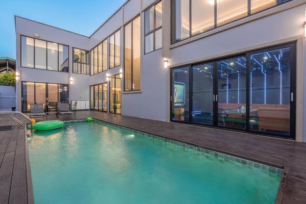 T M L-jomtien Beach 4 Bedrooms - Independent Swimming Pool And Ktv - Pattaya