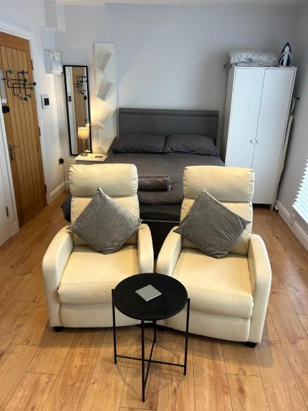 Jaskar Studio 2 - Gloucestershire