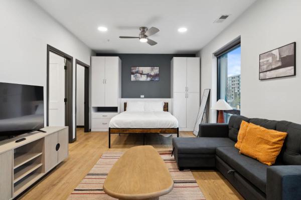 Cozysuites Mass With Parking Lounge & Roof Deck #25 - Garfield Park Indianapolis
