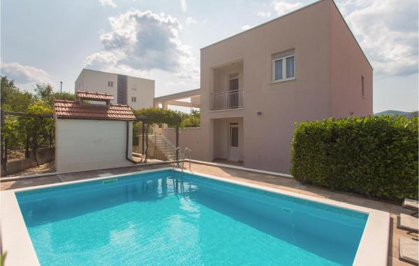 Stunning Home In Dugopolje - Split