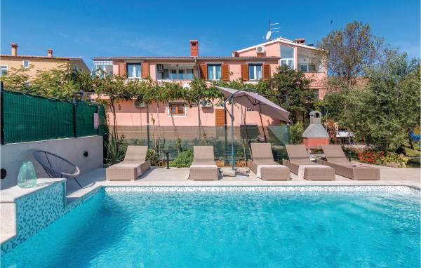 Apartment Banjole With Sea View 200 - Pula