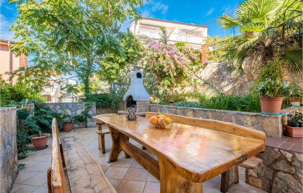 Gorgeous Apartment In Krk With Kitchen - Cres