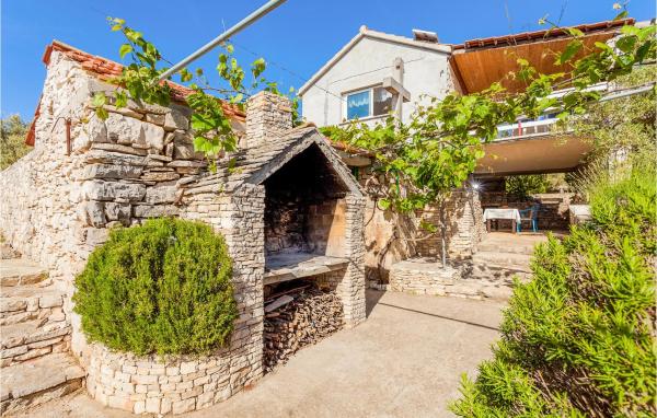 1 Bedroom Beach Front Home In Vela Luka - Vela Luka