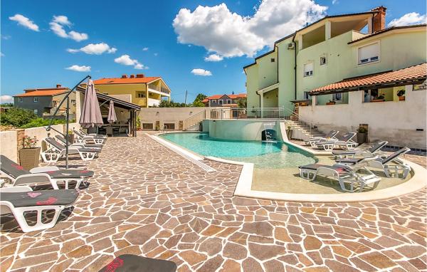 Cozy Apartment In Pula With Wifi - Pula