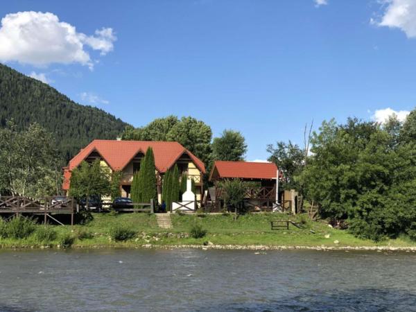 На березі Черемошу - Maramureș
