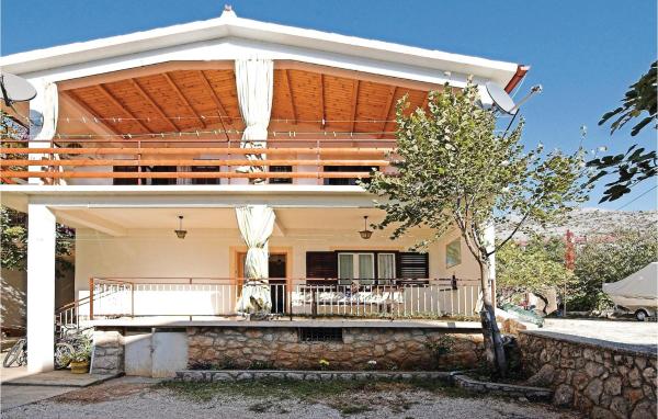 Beautiful Apartment In Starigrad - Vinjerac