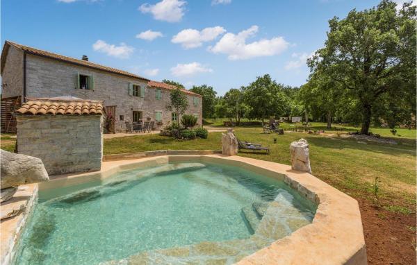 Pet Friendly Home In Buje - Korte