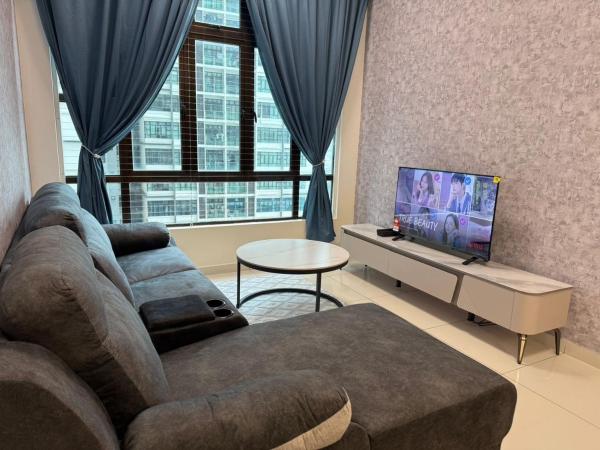 E Life D Summit Residences 1315 Wifi Netflix - Senai
