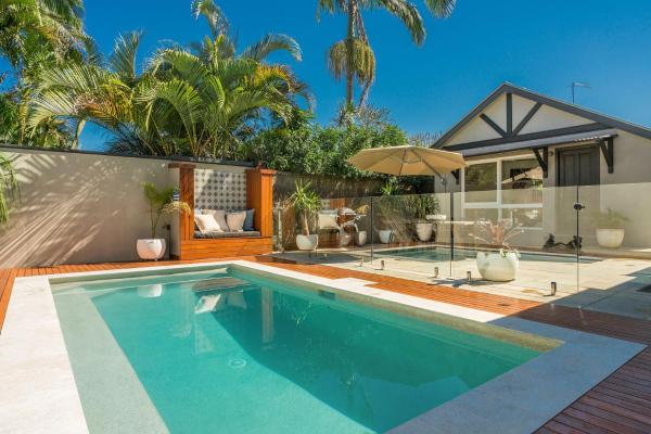A Perfect Stay - 3 Little Pigs - Byron Bay
