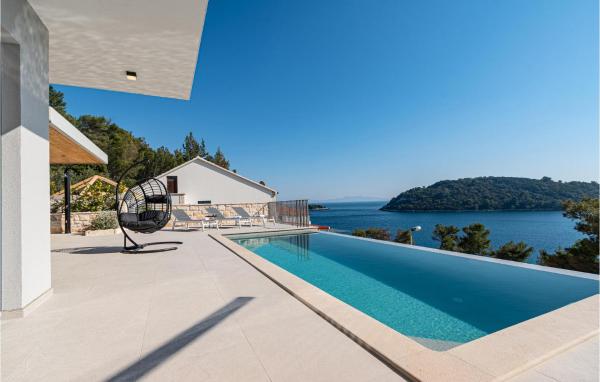 3 Bedroom Amazing Home In Blato - Vela Luka