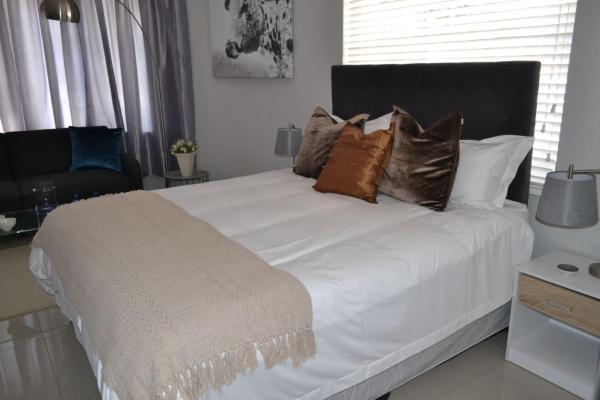 8 Woodmead Suites - Midrand